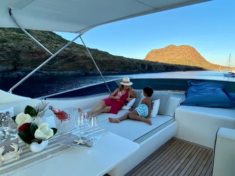 BIANCA II yacht for charter (Canados, 23m, 2007)